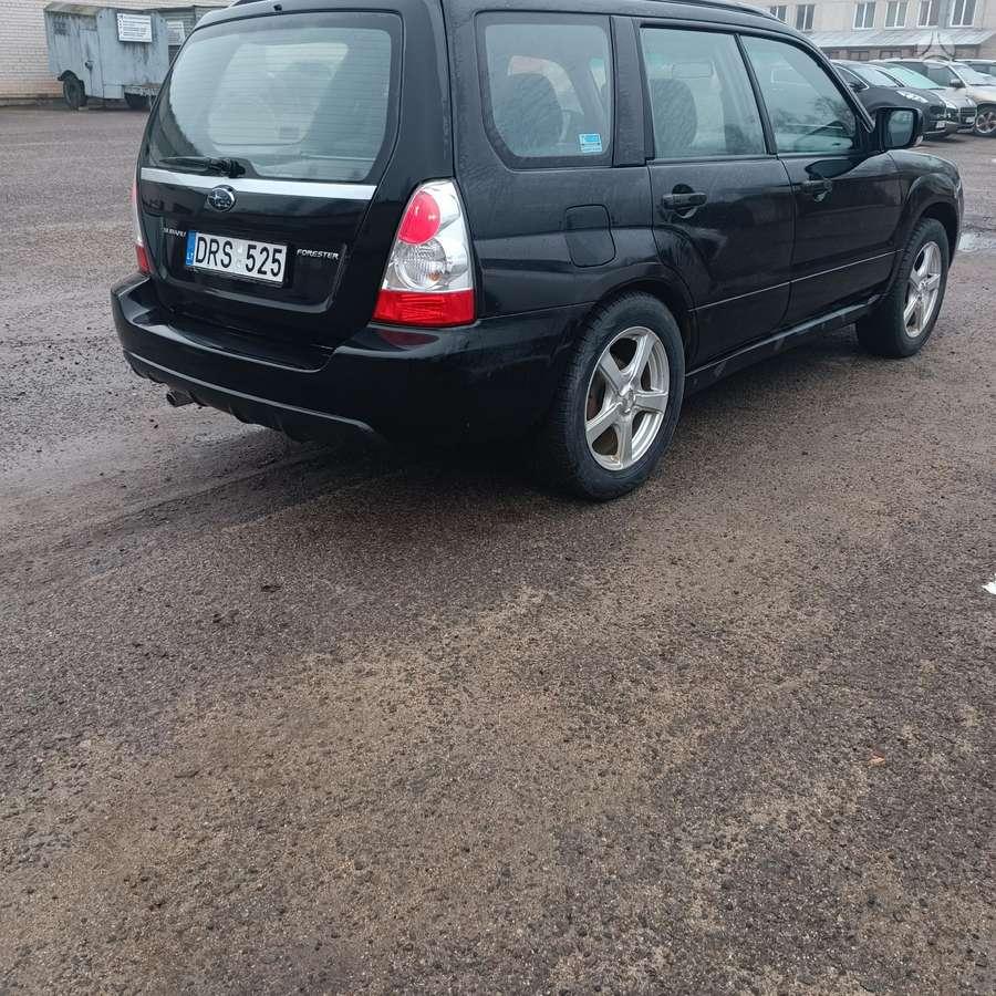 Black Subaru Forester 2008 in Panevezys, with an engine capacity of 1.99 L and mileage of 303 thousand km for 590 €, photo 2 on AUTOMOTO.COM.LV