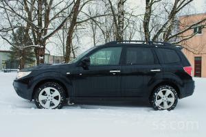 Black Subaru Forester 2008 in Riga, with an engine capacity of 2.00 L and mileage of 250 thousand km for 3600 €, photo 3 on AUTOMOTO.COM.LV