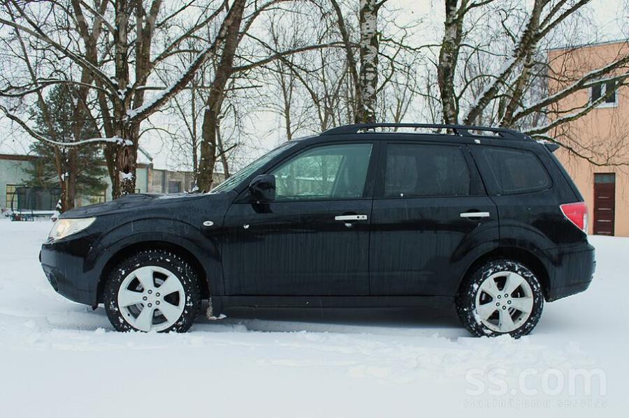 Black Subaru Forester 2008 in Riga, with an engine capacity of 2.00 L and mileage of 250 thousand km for 3600 €, photo 3 on AUTOMOTO.COM.LV