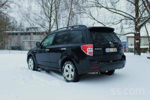 Black Subaru Forester 2008 in Riga, with an engine capacity of 2.00 L and mileage of 250 thousand km for 3600 €, photo 5 on AUTOMOTO.COM.LV