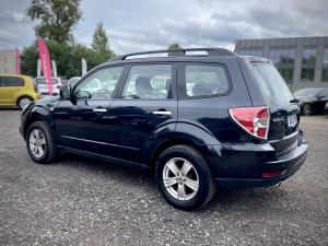 Black Subaru Forester 2008 in Vilnius, with an engine capacity of 2.00 L and mileage of 218 thousand km for 4799 €, photo 3 on AUTOMOTO.COM.LV