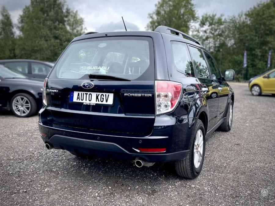 Black Subaru Forester 2008 in Vilnius, with an engine capacity of 2.00 L and mileage of 218 thousand km for 4799 €, photo 5 on AUTOMOTO.COM.LV