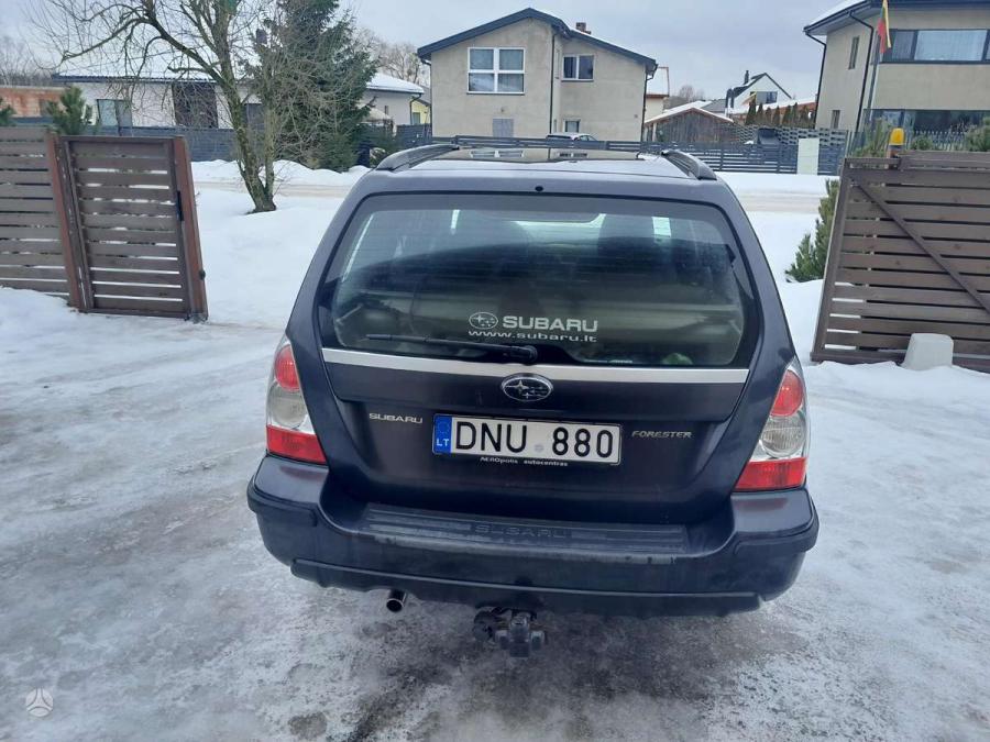 Black Subaru Forester 2008 in Kaunas, with an engine capacity of 2.00 L and mileage of 360 thousand km for 1900 €, photo 4 on AUTOMOTO.COM.LV