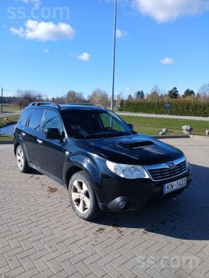 Melns Subaru Forester 2008 Rīga, ar dzinēja tilpumu 2.00 L un nobraukumu 400 tūkst. km par 2200 €, foto 4 vietnē AUTOMOTO.COM.LV