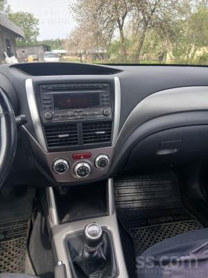 Melns Subaru Forester 2008 Rīga, ar dzinēja tilpumu 2.00 L un nobraukumu 400 tūkst. km par 2200 €, foto 6 vietnē AUTOMOTO.COM.LV