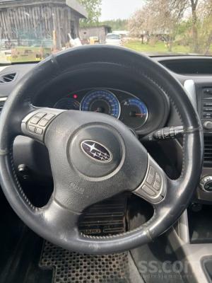 Melns Subaru Forester 2008 Rīga, ar dzinēja tilpumu 2.00 L un nobraukumu 400 tūkst. km par 2200 €, foto 7 vietnē AUTOMOTO.COM.LV