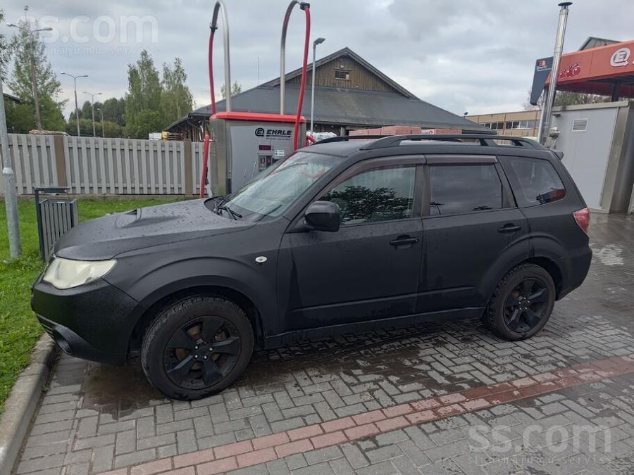 Melns Subaru Forester 2008 Rīga, ar dzinēja tilpumu 2.50 L un nobraukumu 378 tūkst. km par 3000 €, foto 1 vietnē AUTOMOTO.COM.LV