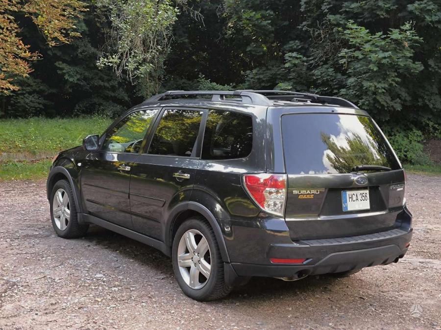 Melns Subaru Forester 2008 Viļņa, ar dzinēja tilpumu 2.50 L un nobraukumu 358 tūkst. km par 4500 €, foto 5 vietnē AUTOMOTO.COM.LV