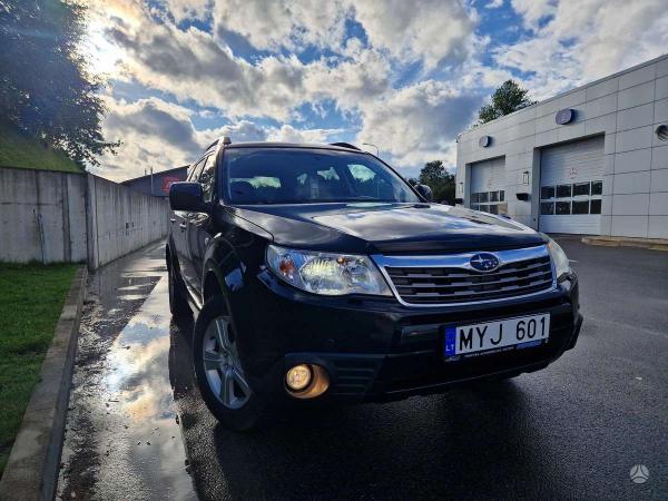 Black Subaru Forester 2008 in Vilnius, with an engine capacity of 1.99 L and mileage of 190 thousand km for 4999 €, photo 1 on AUTOMOTO.COM.LV