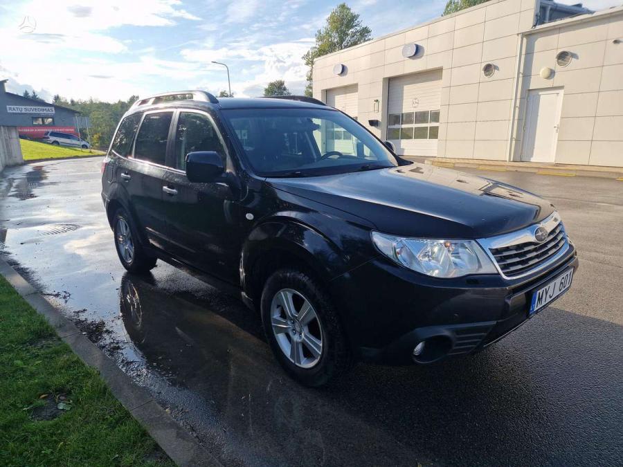 Black Subaru Forester 2008 in Vilnius, with an engine capacity of 1.99 L and mileage of 190 thousand km for 4999 €, photo 4 on AUTOMOTO.COM.LV