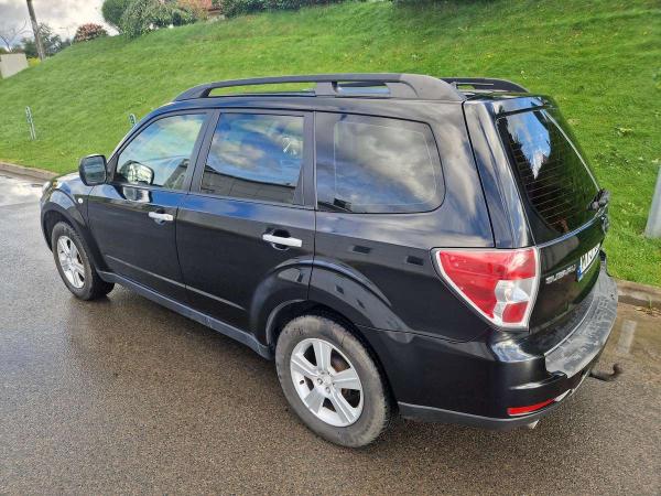 Black Subaru Forester 2008 in Vilnius, with an engine capacity of 1.99 L and mileage of 190 thousand km for 4999 €, photo 5 on AUTOMOTO.COM.LV