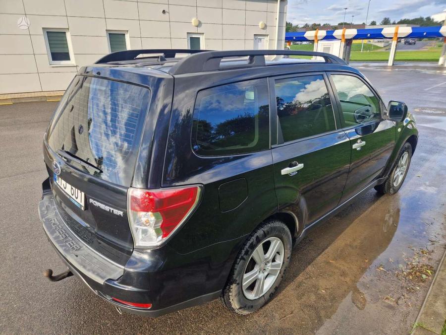 Black Subaru Forester 2008 in Vilnius, with an engine capacity of 1.99 L and mileage of 190 thousand km for 4999 €, photo 6 on AUTOMOTO.COM.LV