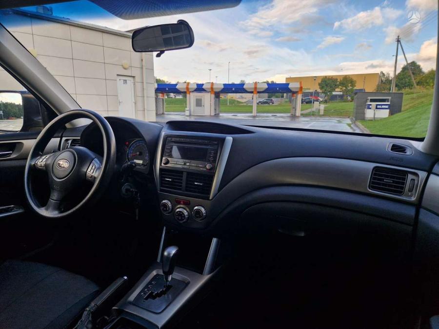 Black Subaru Forester 2008 in Vilnius, with an engine capacity of 1.99 L and mileage of 190 thousand km for 4999 €, photo 8 on AUTOMOTO.COM.LV