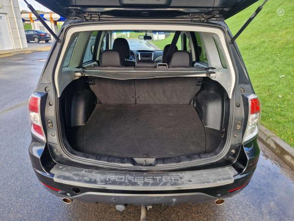 Black Subaru Forester 2008 in Vilnius, with an engine capacity of 1.99 L and mileage of 190 thousand km for 4999 €, photo 11 on AUTOMOTO.COM.LV