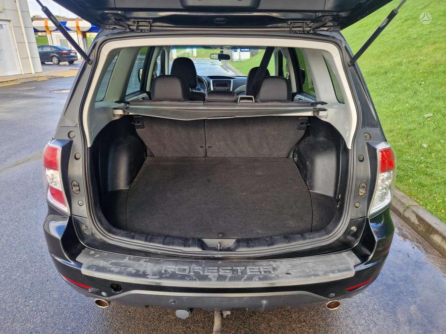 Black Subaru Forester 2008 in Vilnius, with an engine capacity of 1.99 L and mileage of 190 thousand km for 4999 €, photo 11 on AUTOMOTO.COM.LV