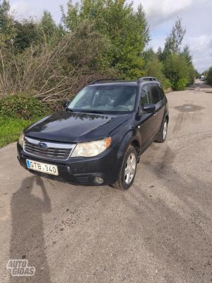 Black Subaru Forester 2008 in Kaunas, with an engine capacity of 2.50 L and mileage of 236 thousand km for 2050 €, photo 3 on AUTOMOTO.COM.LV