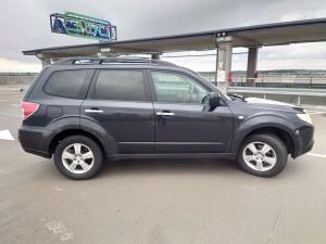 Black Subaru Forester 2008 in Vilnius, with an engine capacity of 1.99 L and mileage of 174 thousand km for 3800 €, photo 4 on AUTOMOTO.COM.LV
