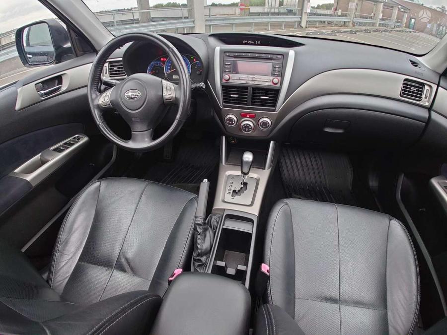 Black Subaru Forester 2008 in Vilnius, with an engine capacity of 1.99 L and mileage of 174 thousand km for 3800 €, photo 11 on AUTOMOTO.COM.LV