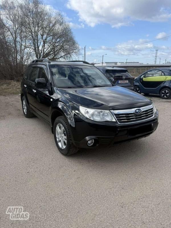 Melns Subaru Forester 2009 Panevēža, ar dzinēja tilpumu 2.00 L un nobraukumu 292 tūkst. km par 5299 €, foto 1 vietnē AUTOMOTO.COM.LV