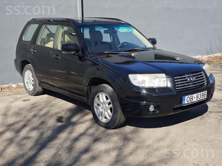 Black Subaru Forester 2009 in Ogre, with an engine capacity of 2.00 L and mileage of 287 thousand km for 2790 €, photo 1 on AUTOMOTO.COM.LV