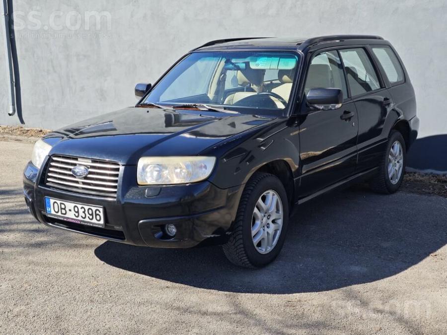 Black Subaru Forester 2009 in Ogre, with an engine capacity of 2.00 L and mileage of 287 thousand km for 2790 €, photo 3 on AUTOMOTO.COM.LV