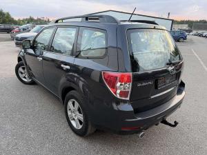 Black Subaru Forester 2009 in Utena, with an engine capacity of 2.00 L and mileage of 235 thousand km for 6500 €, photo 10 on AUTOMOTO.COM.LV
