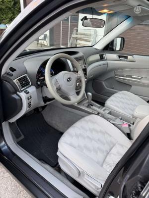 Black Subaru Forester 2009 in Utena, with an engine capacity of 2.00 L and mileage of 235 thousand km for 6500 €, photo 24 on AUTOMOTO.COM.LV