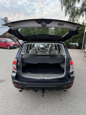 Black Subaru Forester 2009 in Utena, with an engine capacity of 2.00 L and mileage of 235 thousand km for 6500 €, photo 31 on AUTOMOTO.COM.LV