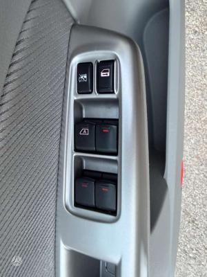 Black Subaru Forester 2009 in Utena, with an engine capacity of 2.00 L and mileage of 235 thousand km for 6500 €, photo 38 on AUTOMOTO.COM.LV