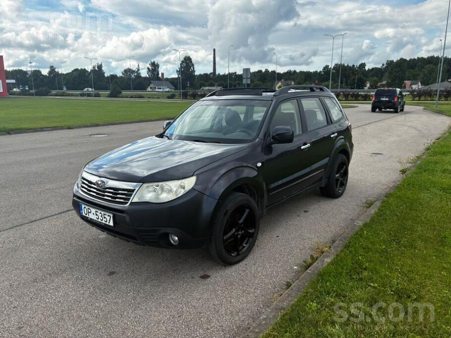 Melns Subaru Forester 2009 Ogre, ar dzinēja tilpumu 2.00 L un nobraukumu 365 tūkst. km par 2300 €, foto 3 vietnē AUTOMOTO.COM.LV