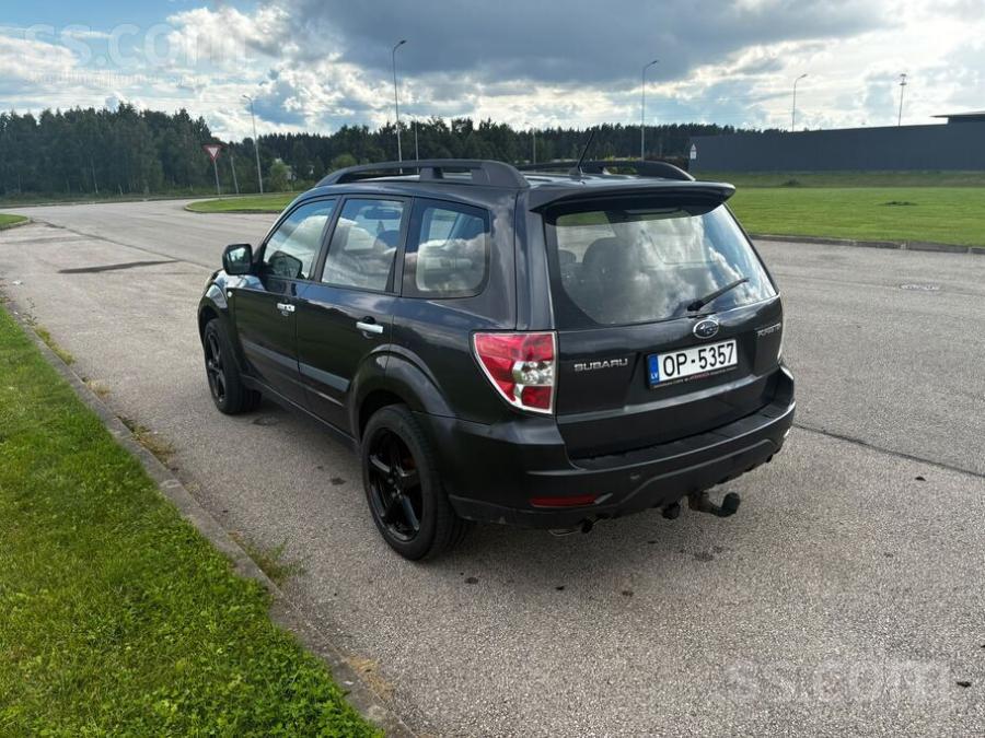 Melns Subaru Forester 2009 Ogre, ar dzinēja tilpumu 2.00 L un nobraukumu 365 tūkst. km par 2300 €, foto 4 vietnē AUTOMOTO.COM.LV