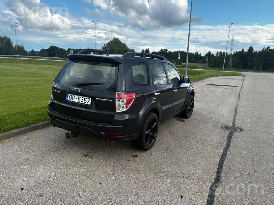 Melns Subaru Forester 2009 Ogre, ar dzinēja tilpumu 2.00 L un nobraukumu 365 tūkst. km par 2300 €, foto 5 vietnē AUTOMOTO.COM.LV