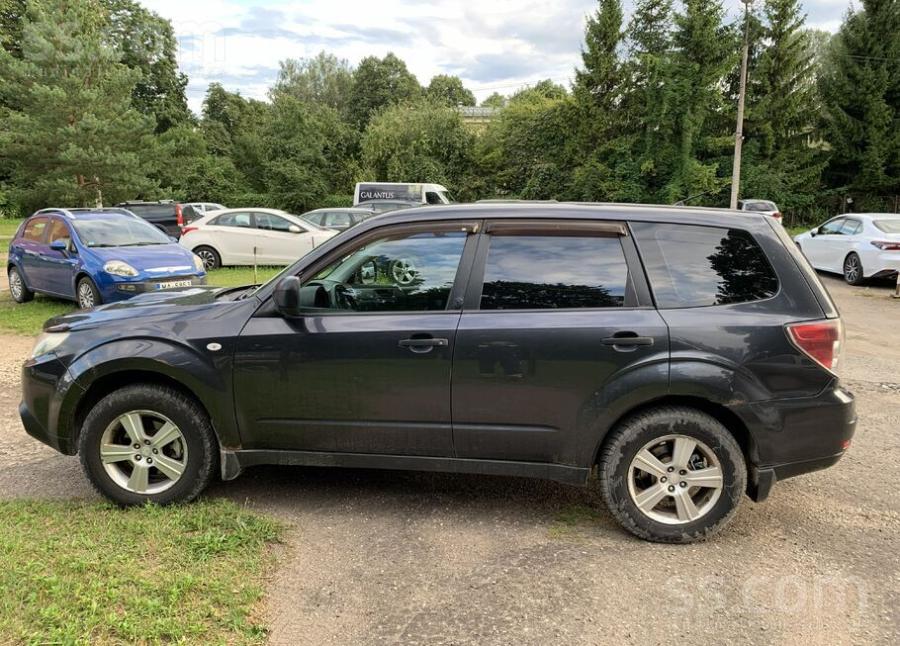 Black Subaru Forester 2009 in Riga, with an engine capacity of 2.00 L and mileage of 0 thousand km for 4800 €, photo 4 on AUTOMOTO.COM.LV