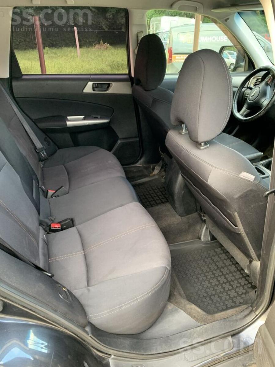 Black Subaru Forester 2009 in Riga, with an engine capacity of 2.00 L and mileage of 0 thousand km for 4800 €, photo 12 on AUTOMOTO.COM.LV