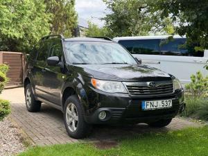 Black Subaru Forester 2010 in Kaunas, with an engine capacity of 2.46 L and mileage of 232 thousand km for 4300 €, photo 4 on AUTOMOTO.COM.LV