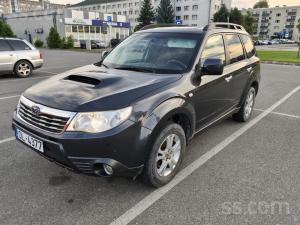 Black Subaru Forester 2010 in Riga, with an engine capacity of 2.00 L and mileage of 242 thousand km for 5000 €, photo  on AUTOMOTO.COM.LV