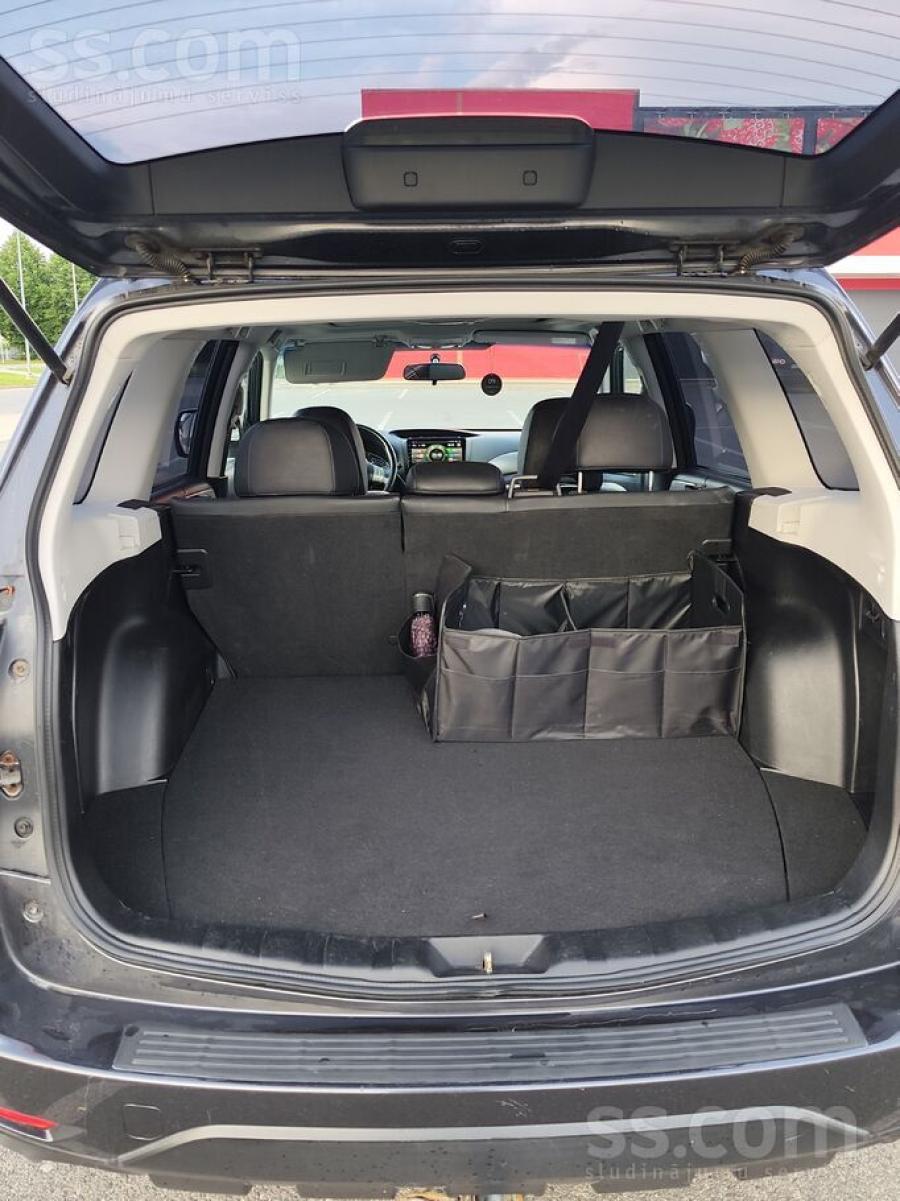 Black Subaru Forester 2010 in Riga, with an engine capacity of 2.00 L and mileage of 242 thousand km for 5000 €, photo 7 on AUTOMOTO.COM.LV