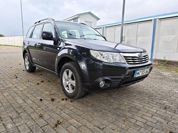 Subaru Forester 2010 Viļņa vietnē Melns Subaru Forester 2010 Viļņa, ar dzinēja tilpumu 2.00 L un nobraukumu 229 tūkst. km par 6700 €, foto 9 vietnē AUTOMOTO.COM.LV