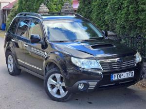 Black Subaru Forester 2010 in Radviliskis, with an engine capacity of 2.00 L and mileage of 300 thousand km for 2450 €, photo 4 on AUTOMOTO.COM.LV
