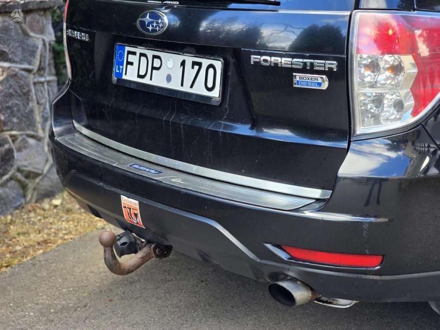 Black Subaru Forester 2010 in Radviliskis, with an engine capacity of 2.00 L and mileage of 300 thousand km for 2450 €, photo 7 on AUTOMOTO.COM.LV