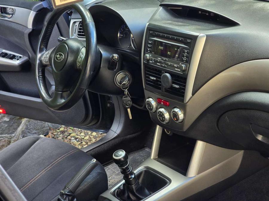 Black Subaru Forester 2010 in Radviliskis, with an engine capacity of 2.00 L and mileage of 300 thousand km for 2450 €, photo 9 on AUTOMOTO.COM.LV