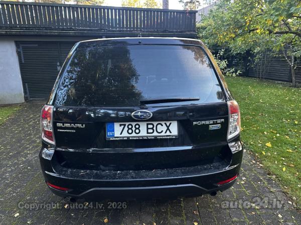 Melns Subaru Forester 2010 Tallina, ar dzinēja tilpumu 2.00 L un nobraukumu 96 tūkst. km par 7490 €, foto 4 vietnē AUTOMOTO.COM.LV