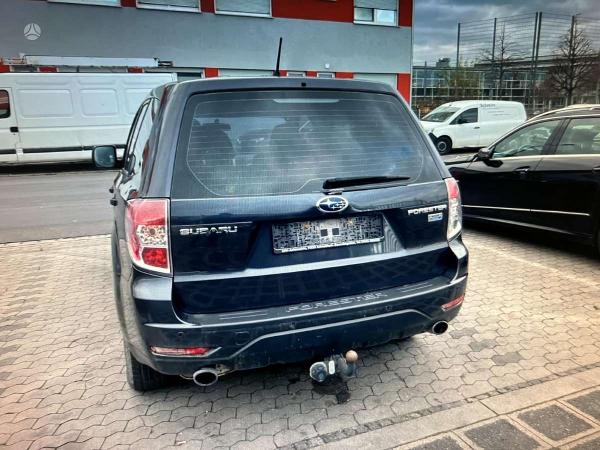 Melns Subaru Forester 2011 Prienai, ar dzinēja tilpumu 2.00 L un nobraukumu 226 tūkst. km par 3550 €, foto 7 vietnē AUTOMOTO.COM.LV