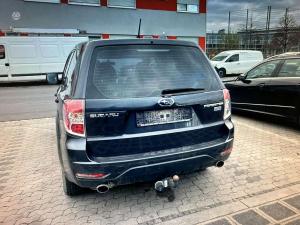 Black Subaru Forester 2011 in Prienai, with an engine capacity of 2.00 L and mileage of 226 thousand km for 3550 €, photo 7 on AUTOMOTO.COM.LV
