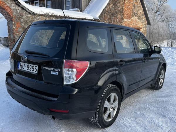 Black Subaru Forester 2011 in Gulbene, with an engine capacity of 2.00 L and mileage of 153 thousand km for 3750 €, photo 4 on AUTOMOTO.COM.LV