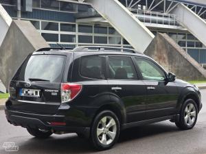 Melns Subaru Forester 2011 Viļņa, ar dzinēja tilpumu 2.00 L un nobraukumu 155 tūkst. km par 3200 €, foto 6 vietnē AUTOMOTO.COM.LV