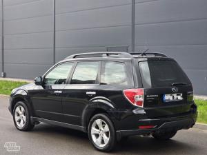 Melns Subaru Forester 2011 Viļņa, ar dzinēja tilpumu 2.00 L un nobraukumu 155 tūkst. km par 3200 €, foto 7 vietnē AUTOMOTO.COM.LV