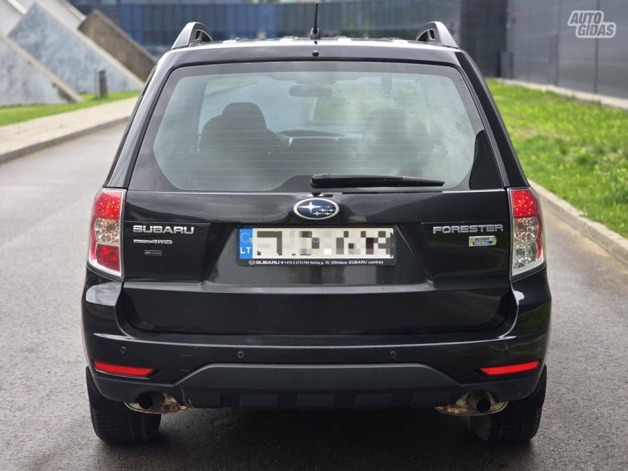Melns Subaru Forester 2011 Viļņa, ar dzinēja tilpumu 2.00 L un nobraukumu 155 tūkst. km par 3200 €, foto 8 vietnē AUTOMOTO.COM.LV
