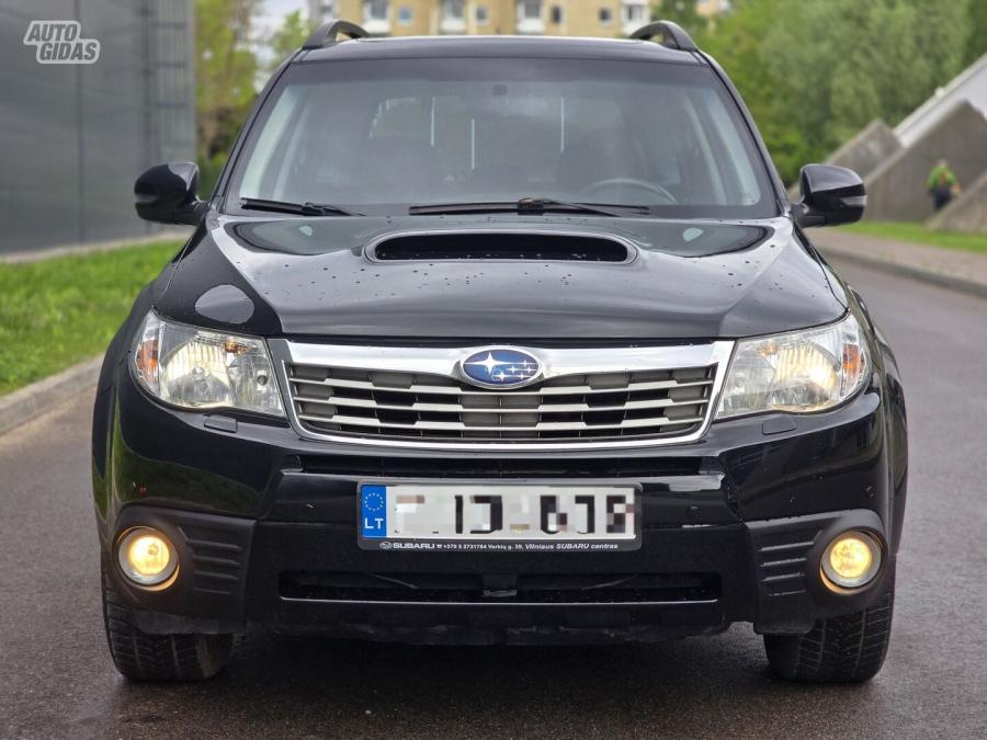 Melns Subaru Forester 2011 Viļņa, ar dzinēja tilpumu 2.00 L un nobraukumu 155 tūkst. km par 3200 €, foto 9 vietnē AUTOMOTO.COM.LV