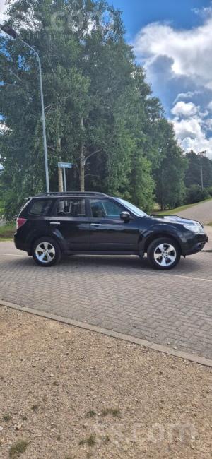 Black Subaru Forester 2011 in Riga, with an engine capacity of 2.00 L and mileage of 0 thousand km for 3750 €, photo 4 on AUTOMOTO.COM.LV